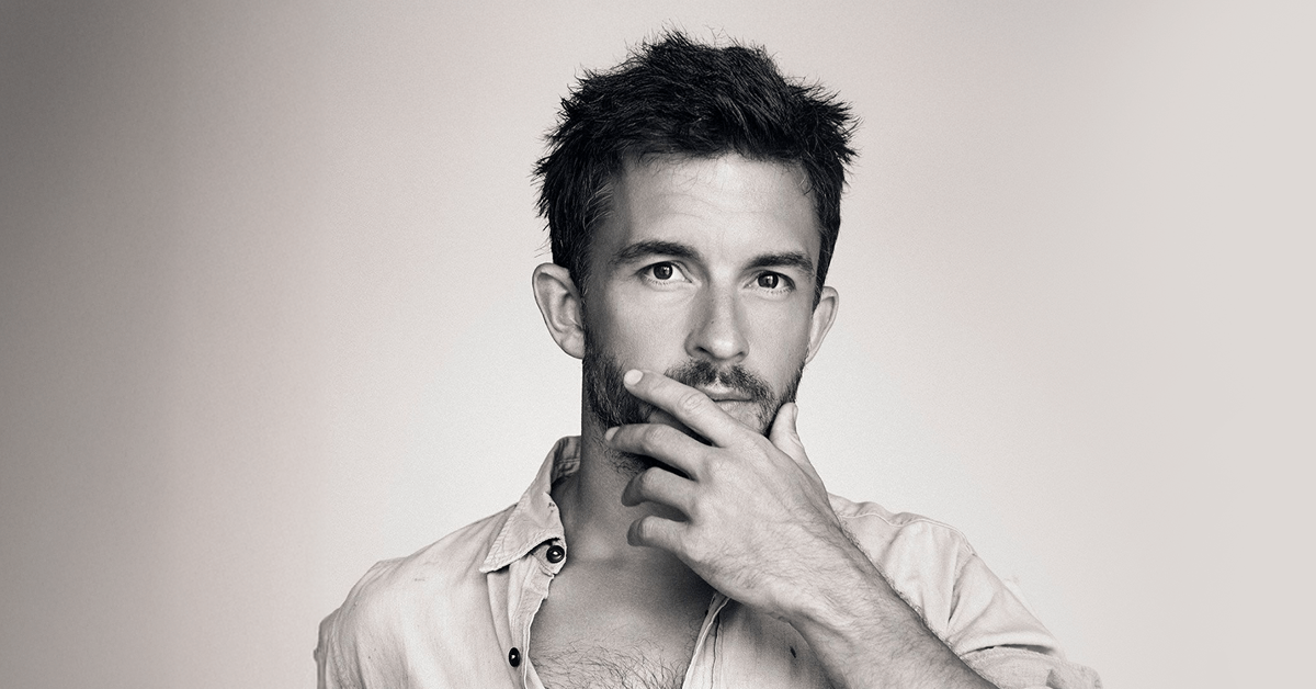 Meet Jonathan Bailey at the Premiere of Wicked: For Good - Prizeo